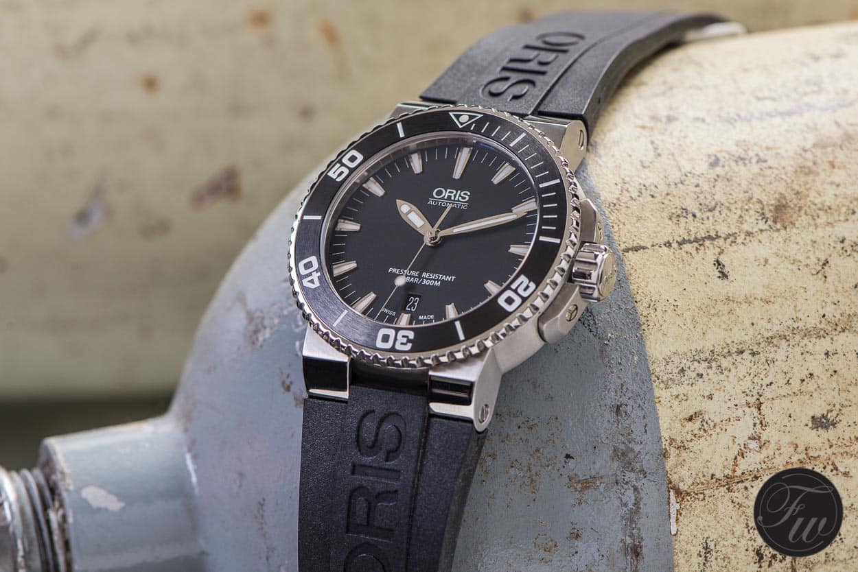 A Hands-On Oris Aquis Date Review