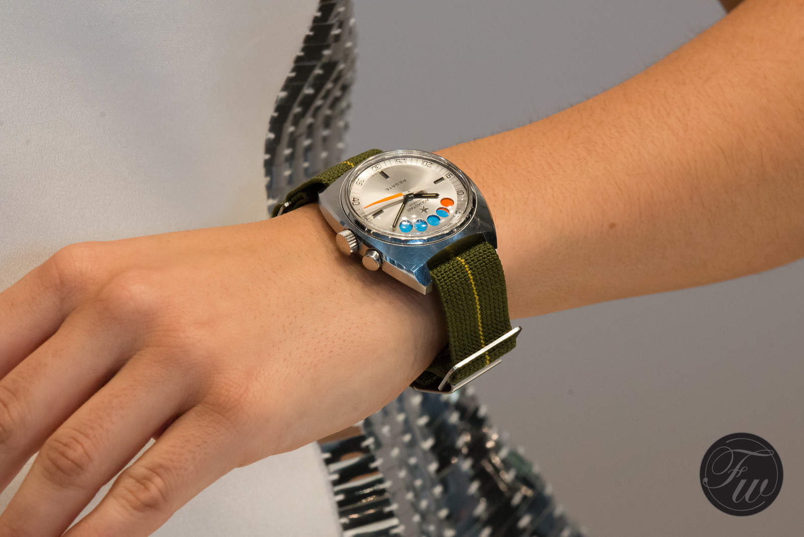 Aquastar Regate, a classic regatta start timer for use on sailing ships.