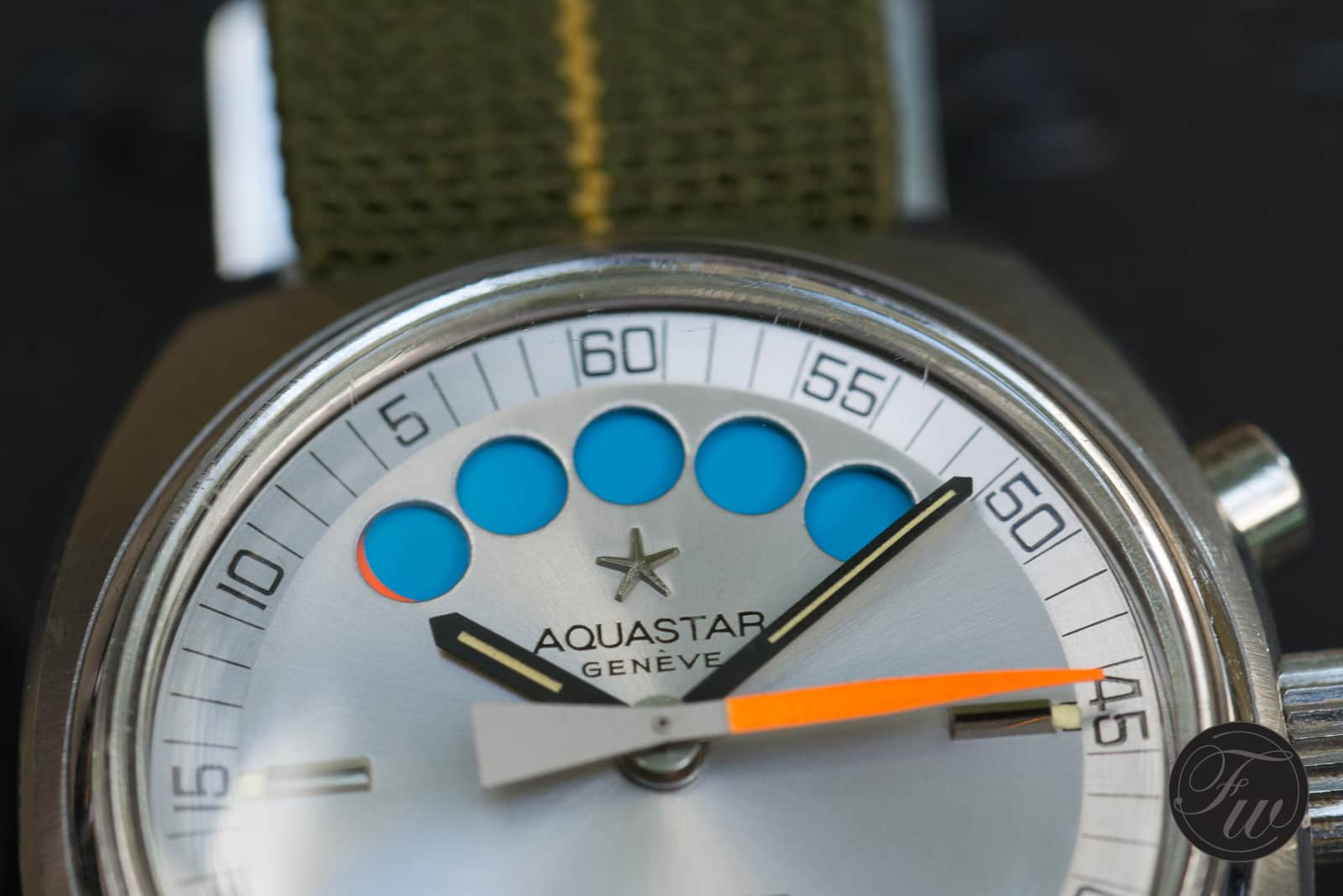 Aquastar Regate, a classic regatta start timer for use on sailing ships.