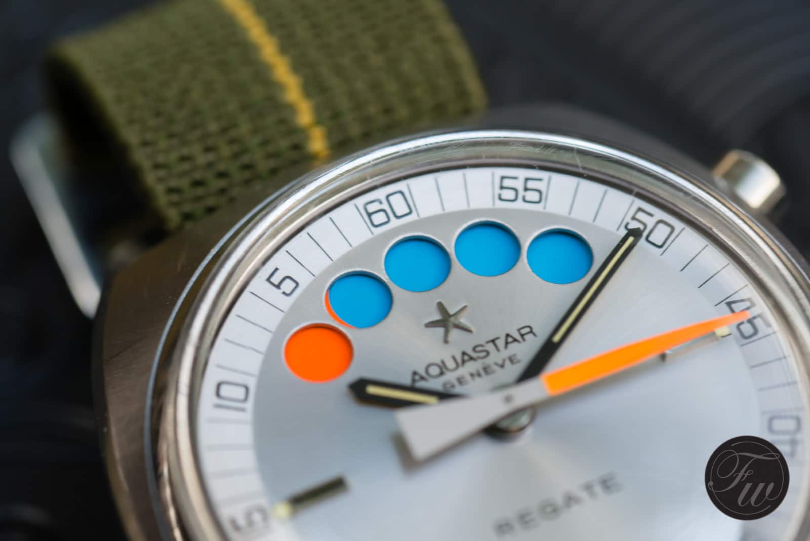 Aquastar Regate, a classic regatta start timer for use on sailing ships.