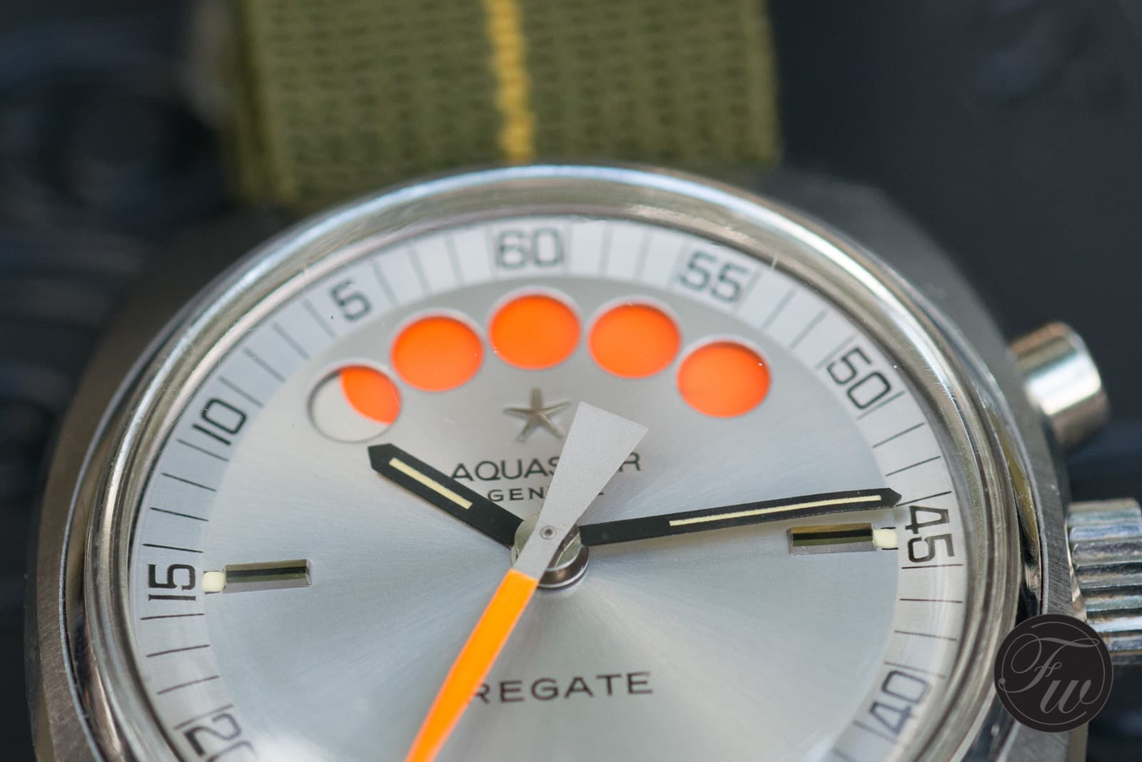 Aquastar Regate, a classic regatta start timer for use on sailing ships.