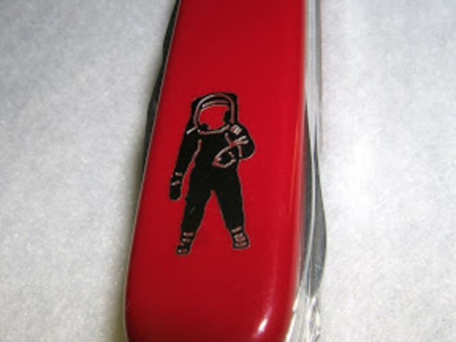 Speedy Tuesday - Astronaut’s Knife – from survival to toolbox