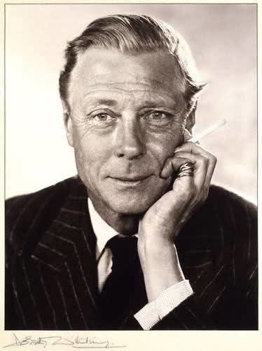 Special: The Intriguing Power Of The Pinky Ring