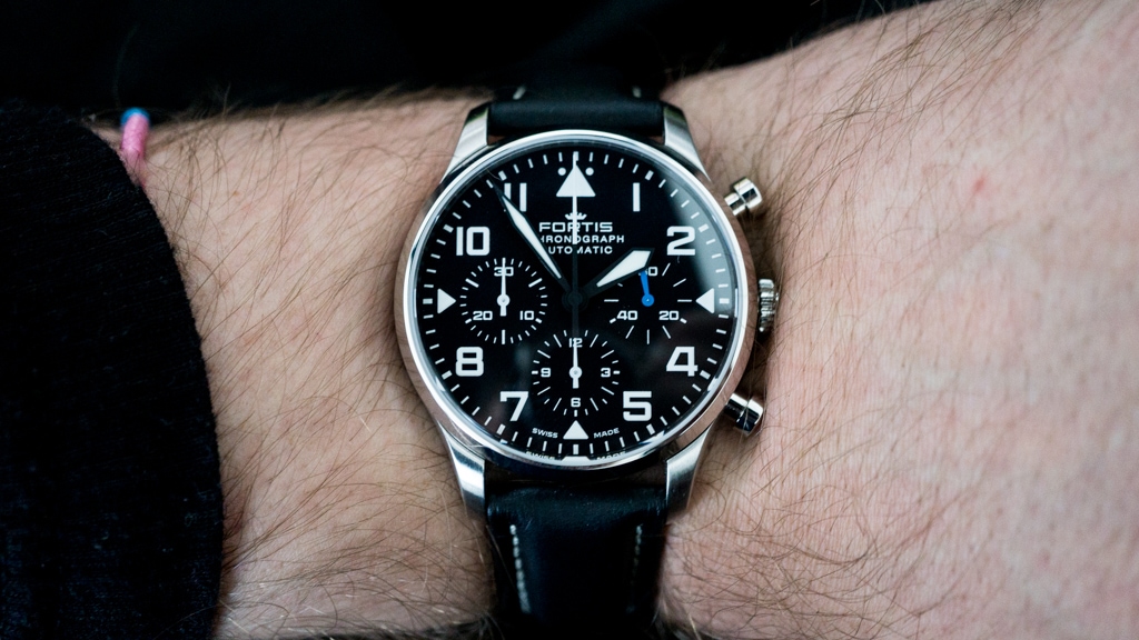 Fortis Pilot Classic Chronograph - Hands on Review