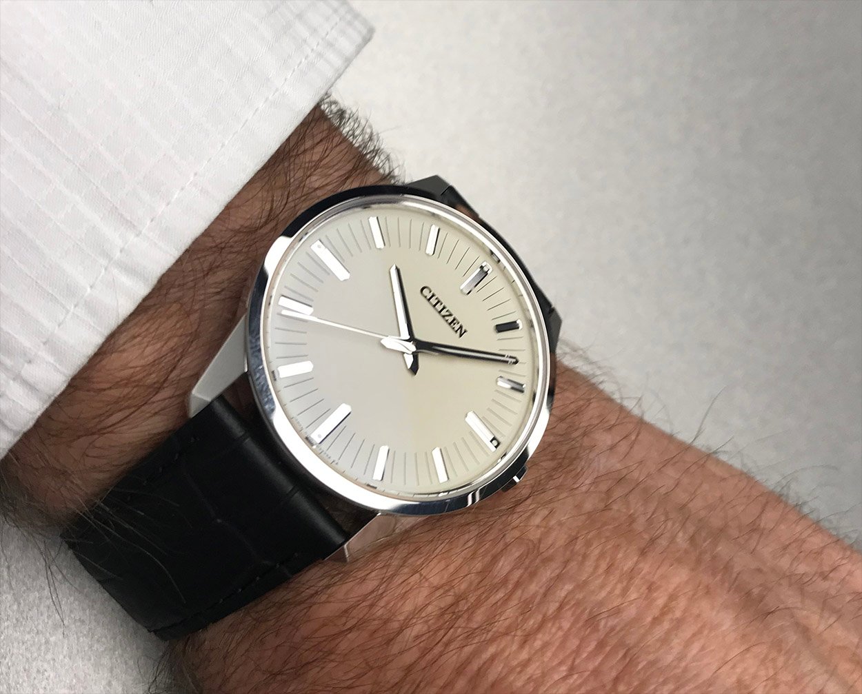 Hands-on With The White Gold Citizen Caliber 0100