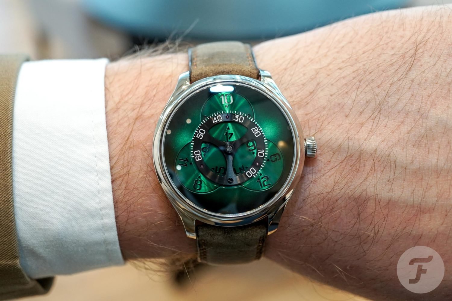 Endeavour Flying Hours by H.Moser & Cie. - First Look