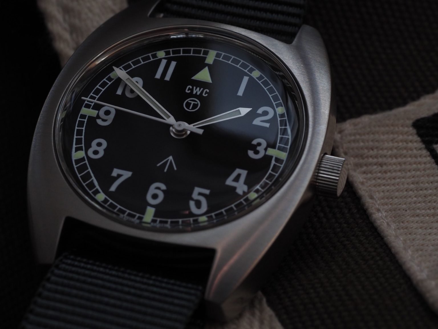 CWC Mellor-72 Mechanical Is A Treat For Military Watch Fans