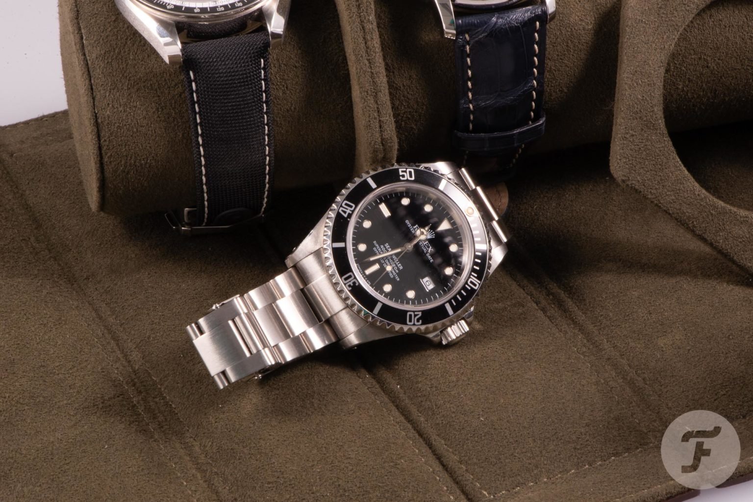 Review: The Hexagonal Bennett Winch Watch Roll