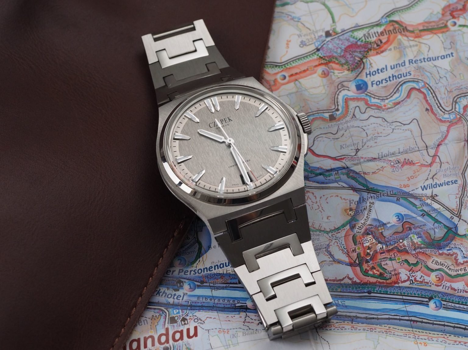 The Top Watches with Integrated Bracelets