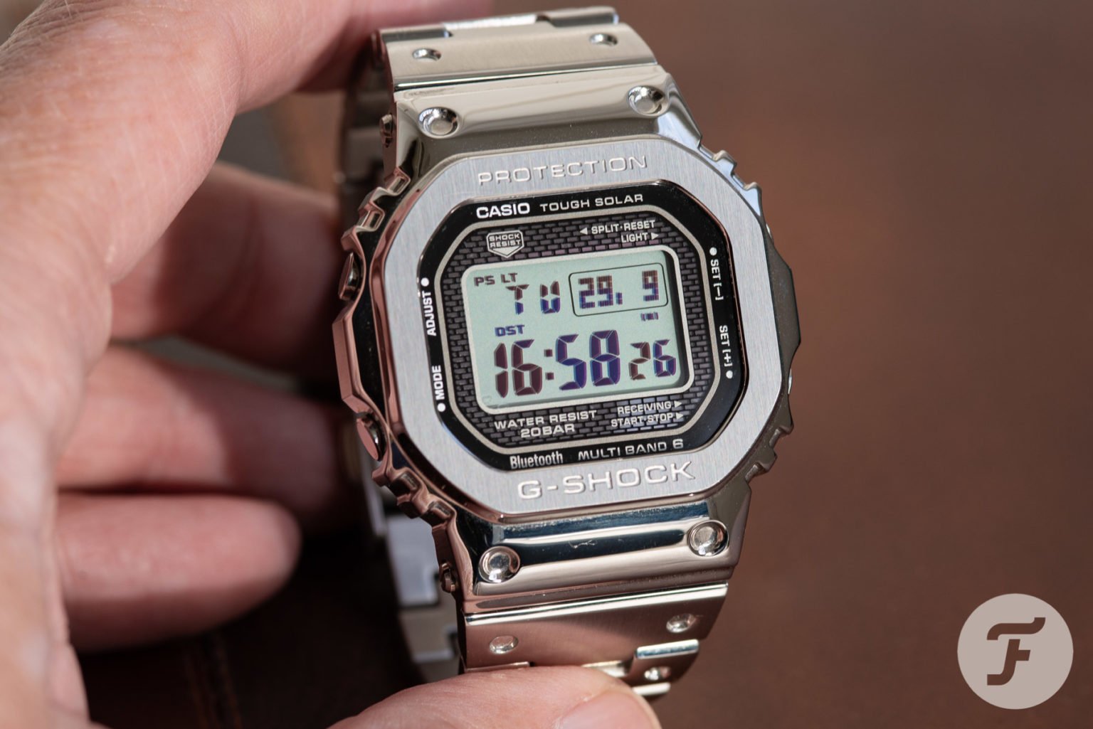 G-Shock Square modules with Bluetooth smartphone connection