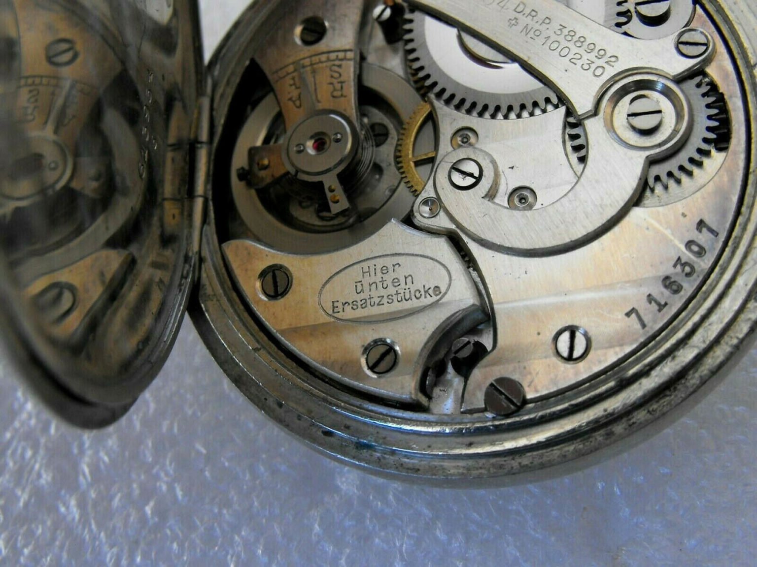 #TBT Top 5 Peculiar Watch Inventions That Never Caught On