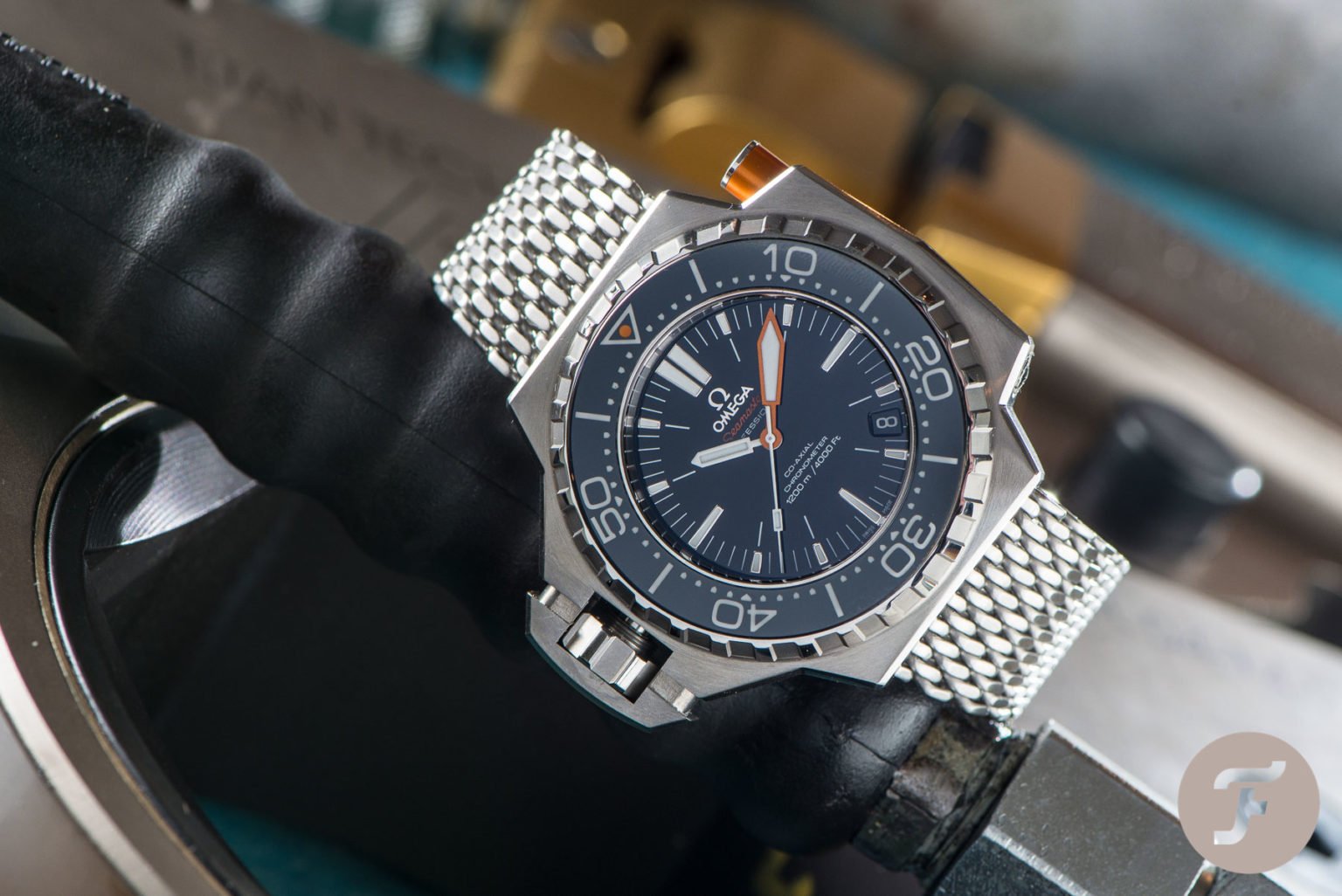 【F】The Top 15 Best Watch Bracelets — Rolex, Omega, Cartier, & More