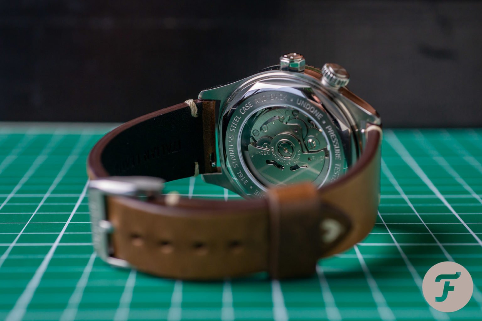 The Undone Aero Scientific is an homage to P.V.H. Weems rotating bezel.