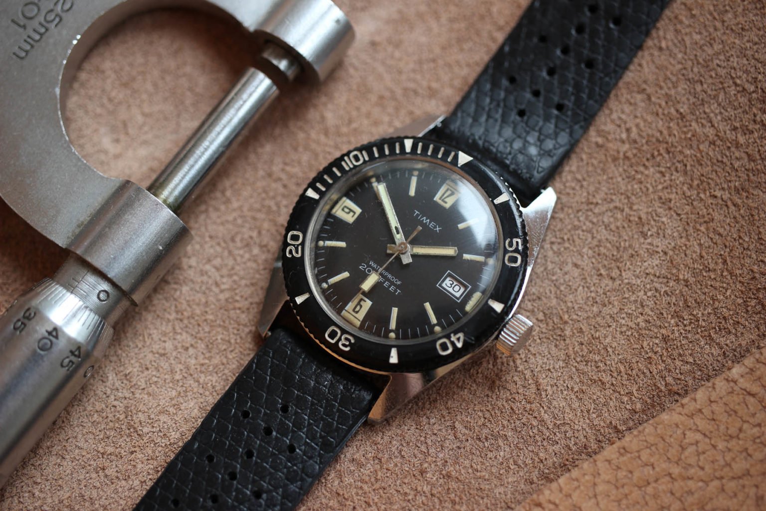 #TBT Timex Waterproof 200 Feet Watch