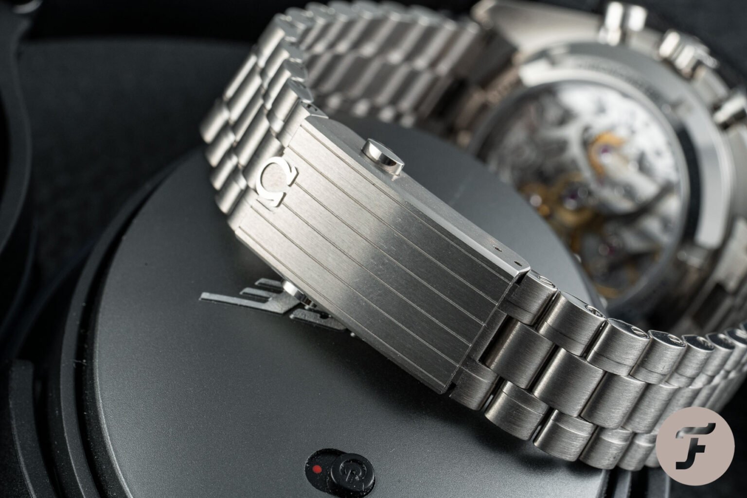 【F】 Hands-On: Omega Speedmaster Canopus Gold — The Most Impressive Of 2021