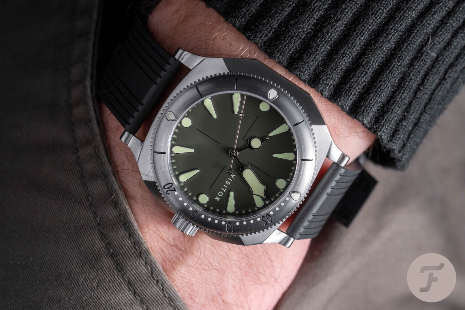 Hands-On With The Visitor Duneshore Shallows Dive Watch