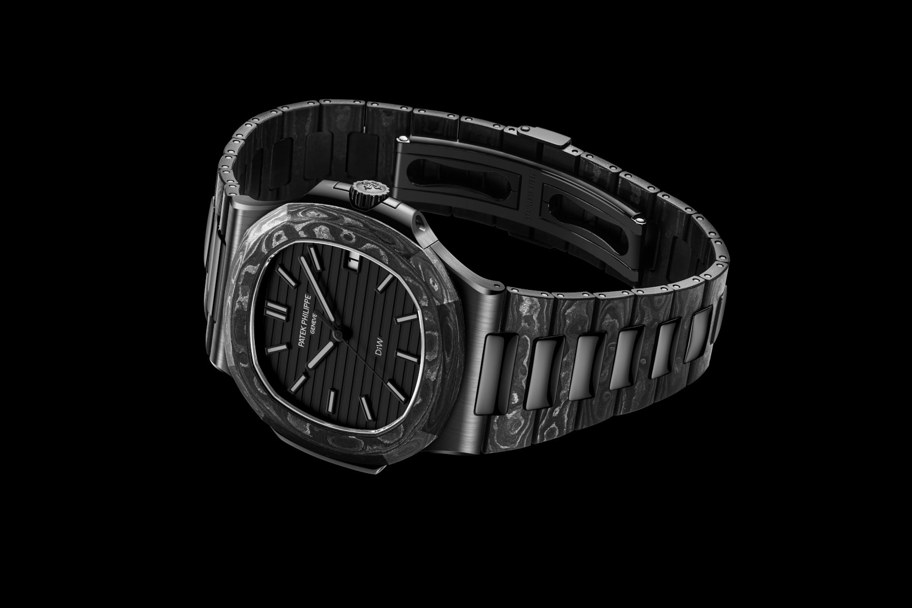 Independent Insights: A Carbon Fiber Customized Patek Philippe 5711 ...
