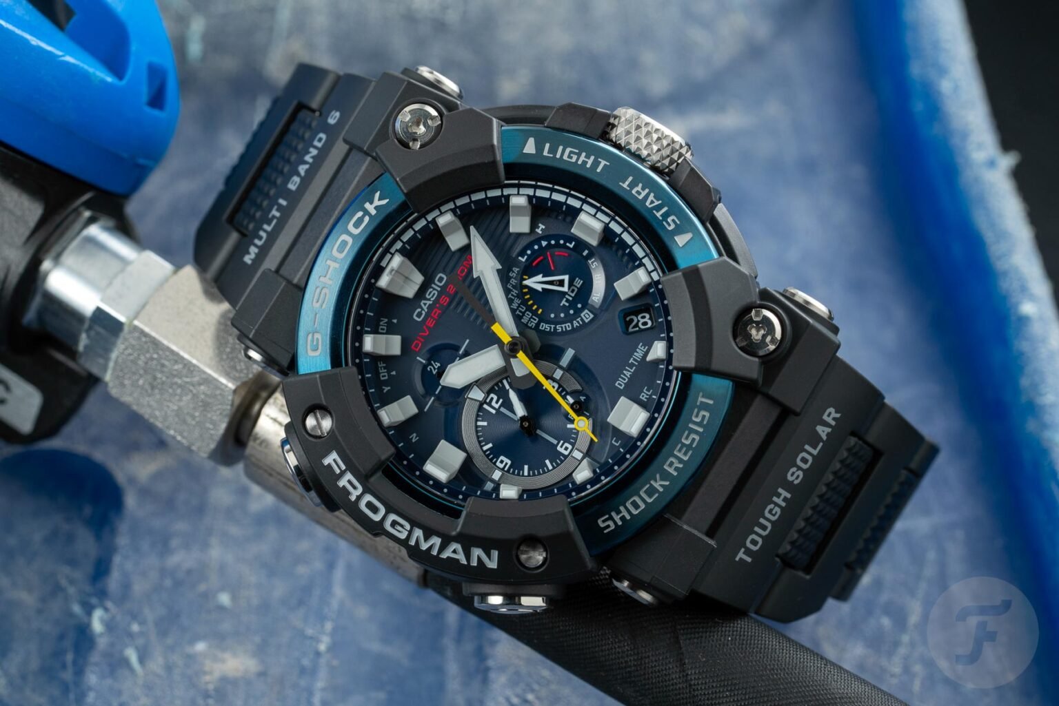 The First Fully-Analog Casio G-Shock Frogman (2021)