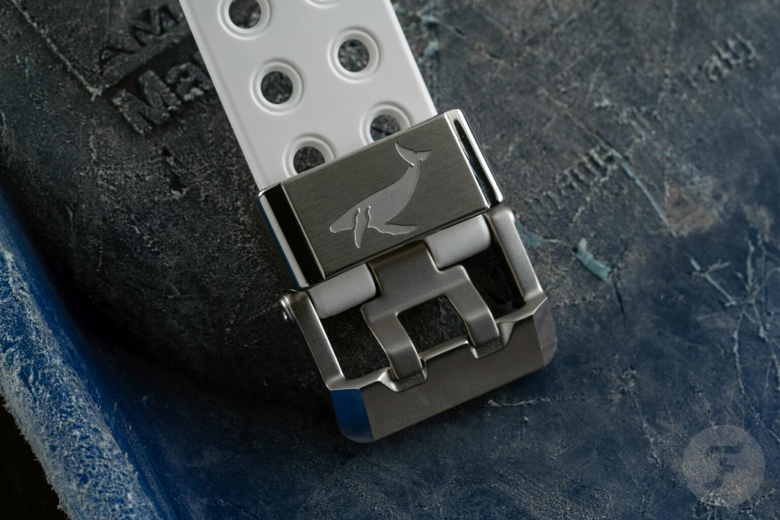 The First Fully-Analog Casio G-Shock Frogman (2021)