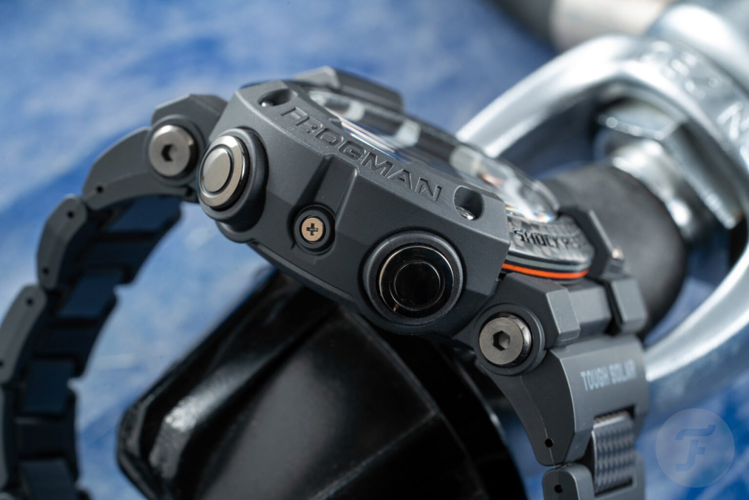 The First Fully-Analog Casio G-Shock Frogman (2021)