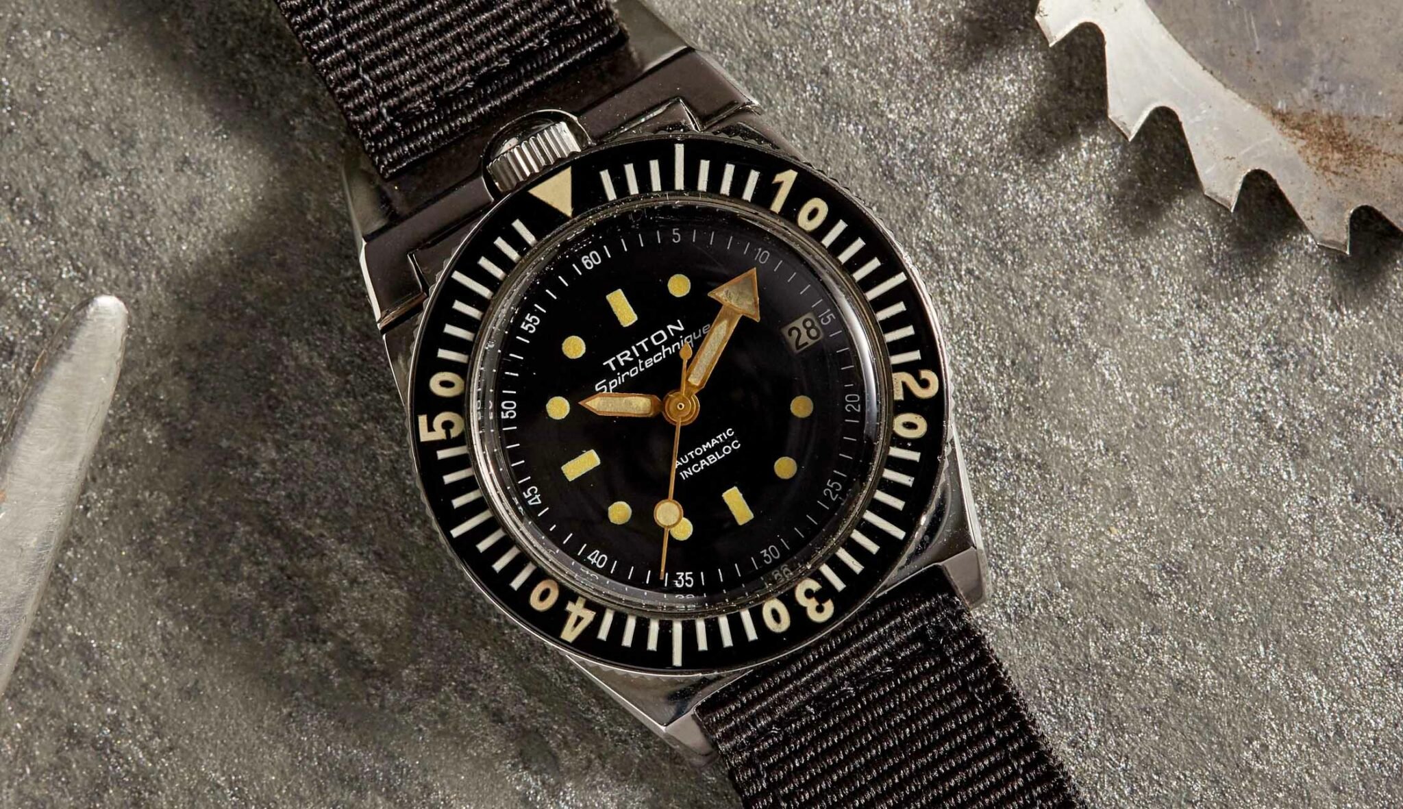 7 Vintage Watch Bezels That Would Never Be Made Today (2021)