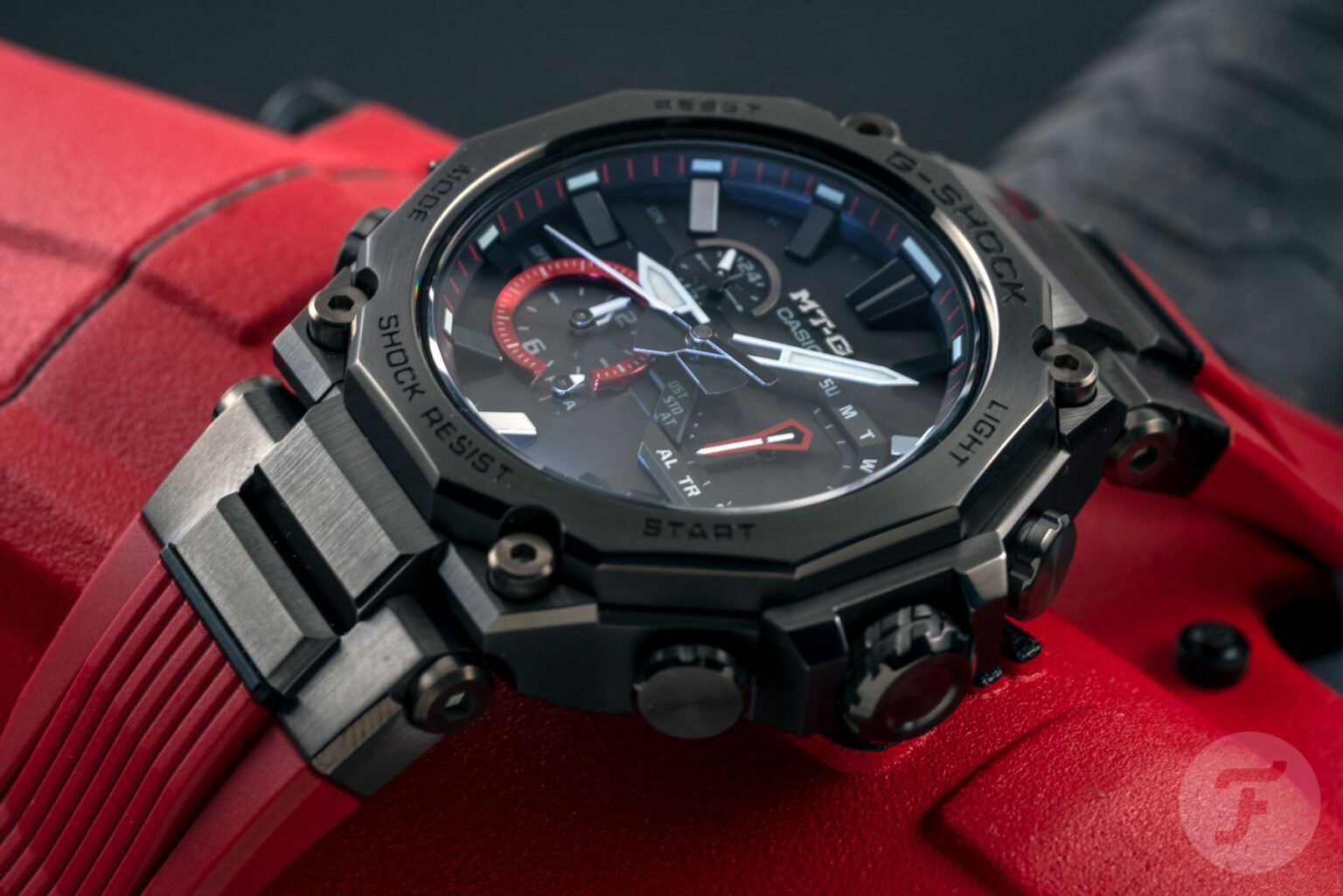 Casio MTG-B2000BDE With Carbon Dual Core Guard (2021)