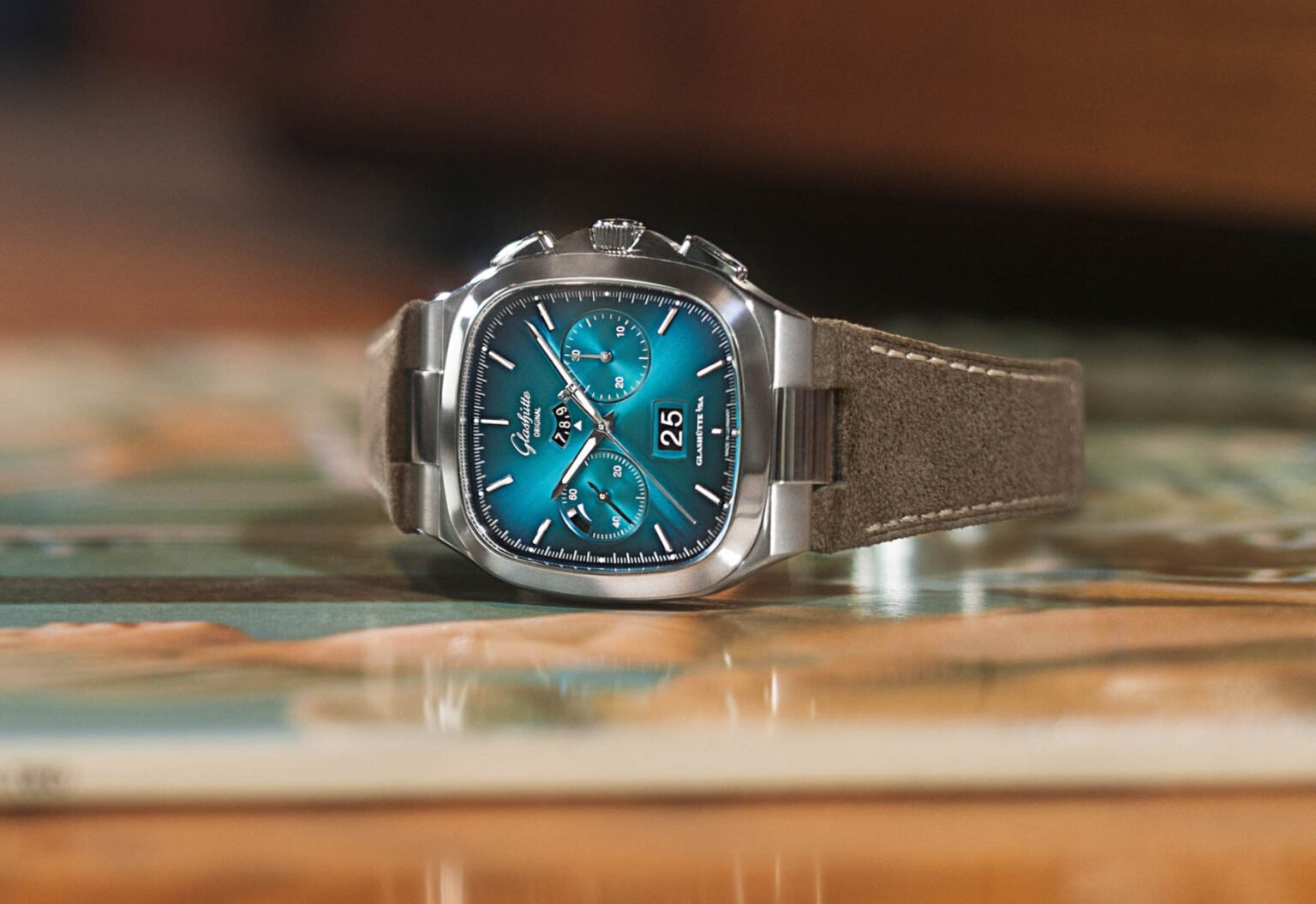 【F】 The 10 Best Square And Rectangular Watches Today