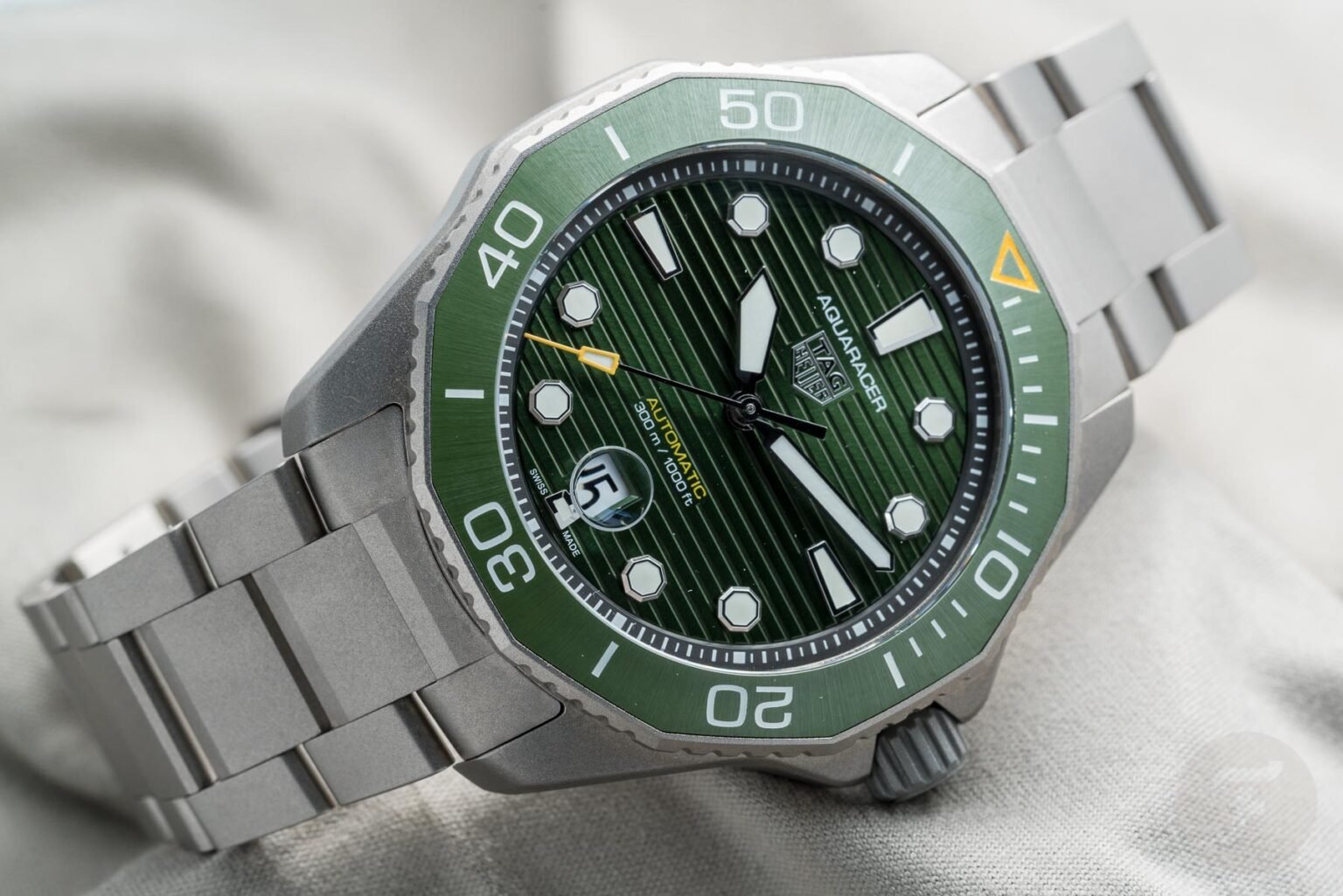 【F】 Calling Out Brands That Still Focus On Large-Size Watches