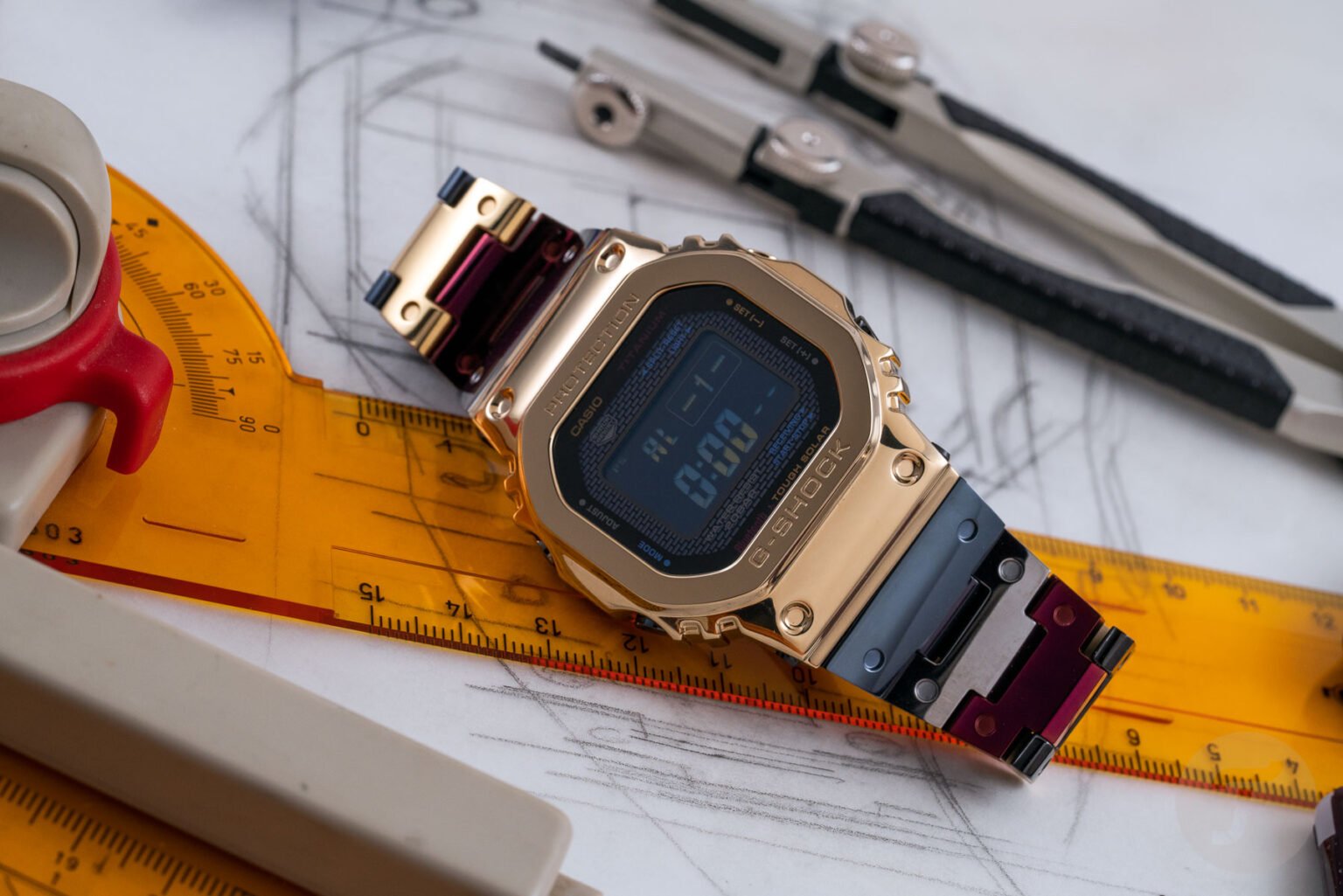 【F】 The 10 Best Square And Rectangular Watches Today