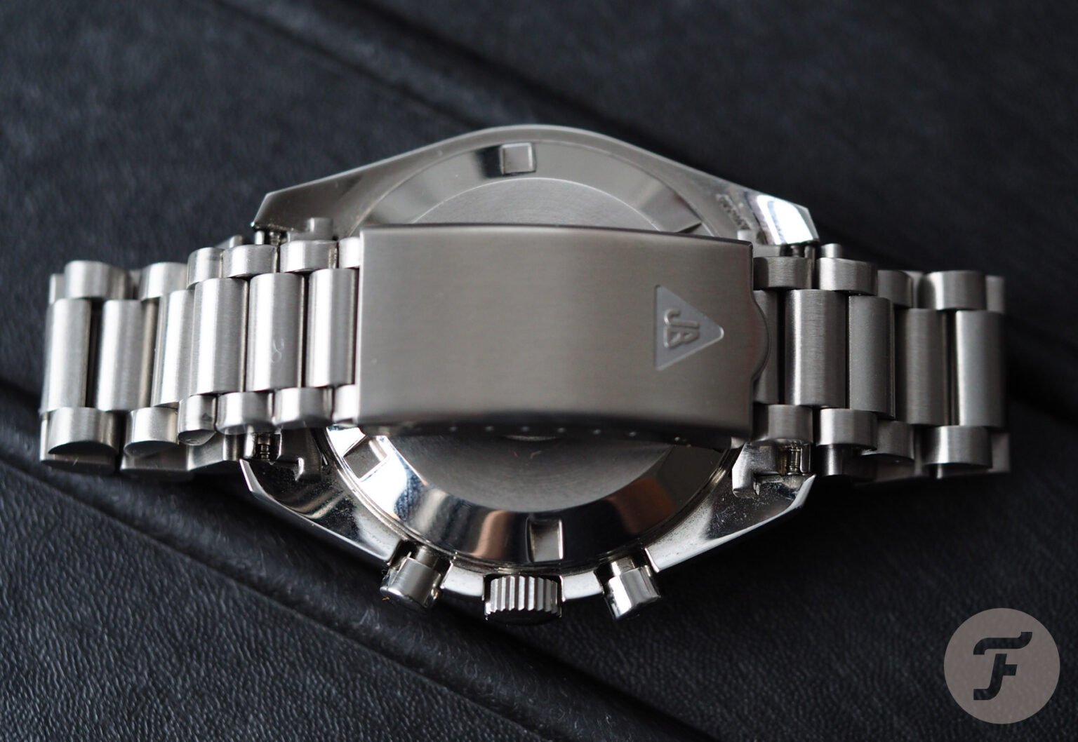 【F】 Forstner Brings the Classic 1450 Bracelet Back To Life