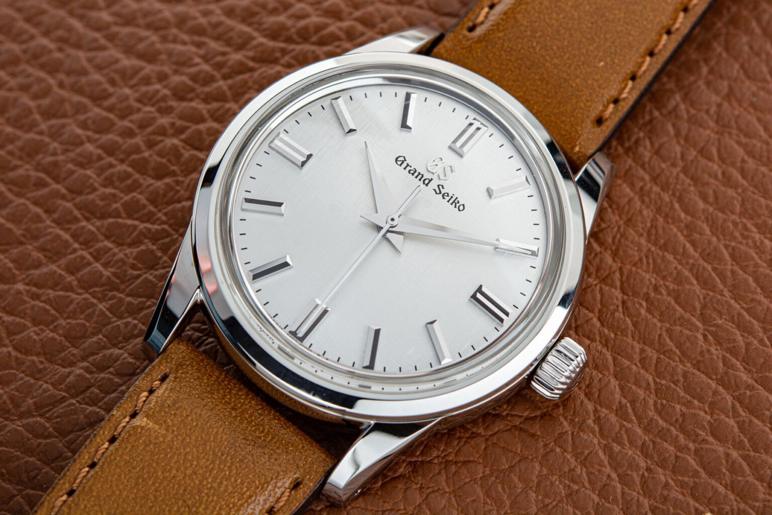 【F】 How To Start A Watch Collection With €10,000 — RJ's Three Picks