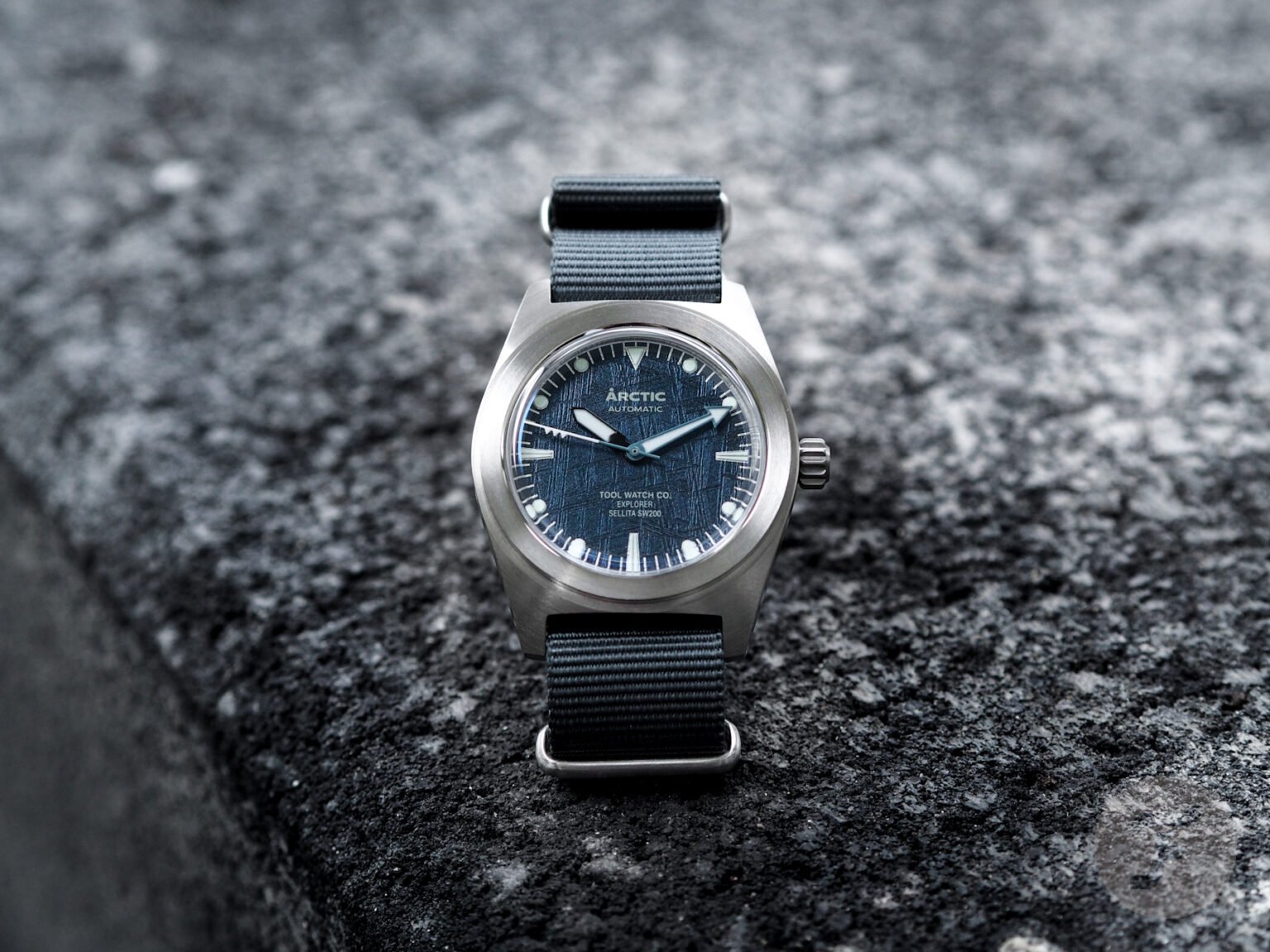 【F】 Hands-On: The Tool Watch Co. Arctic Titanium Explorer's Watch