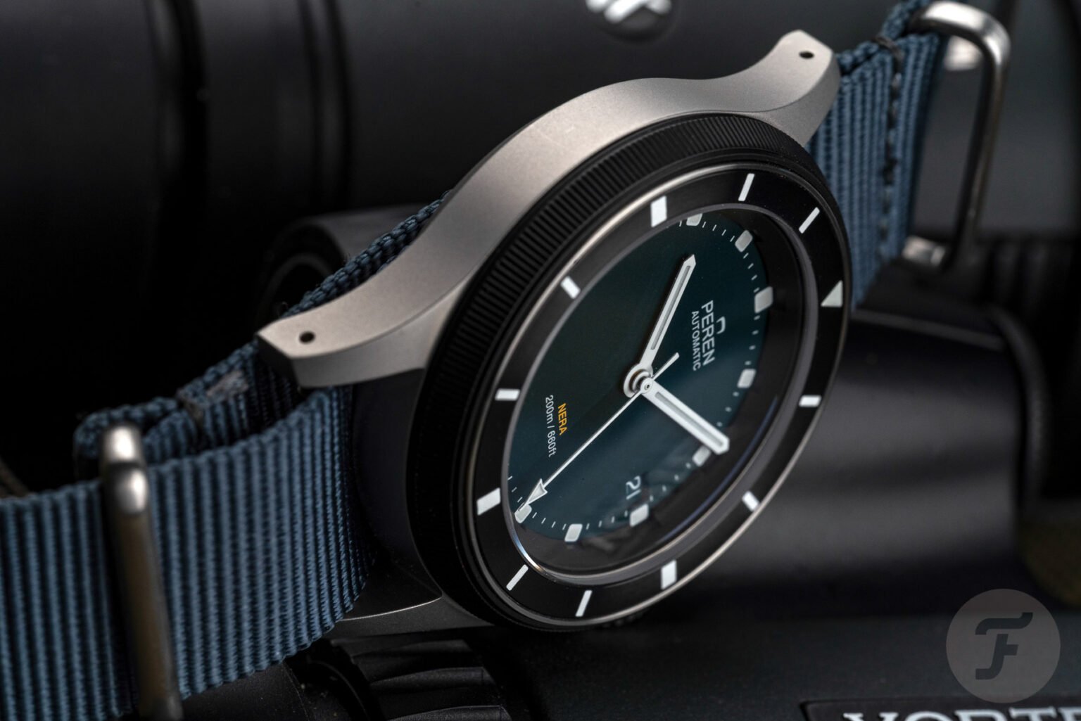 【F】 Hands-On: The Peren Nera Rogue Dive Watch