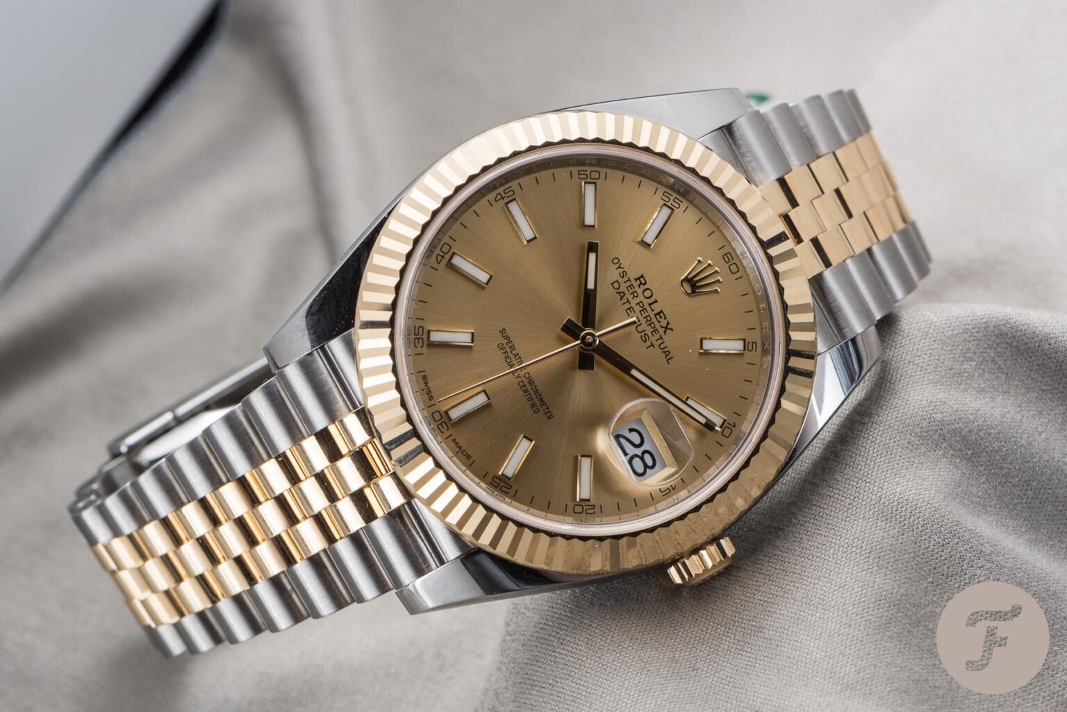 【F】The Top 15 Best Watch Bracelets — Rolex, Omega, Cartier, & More