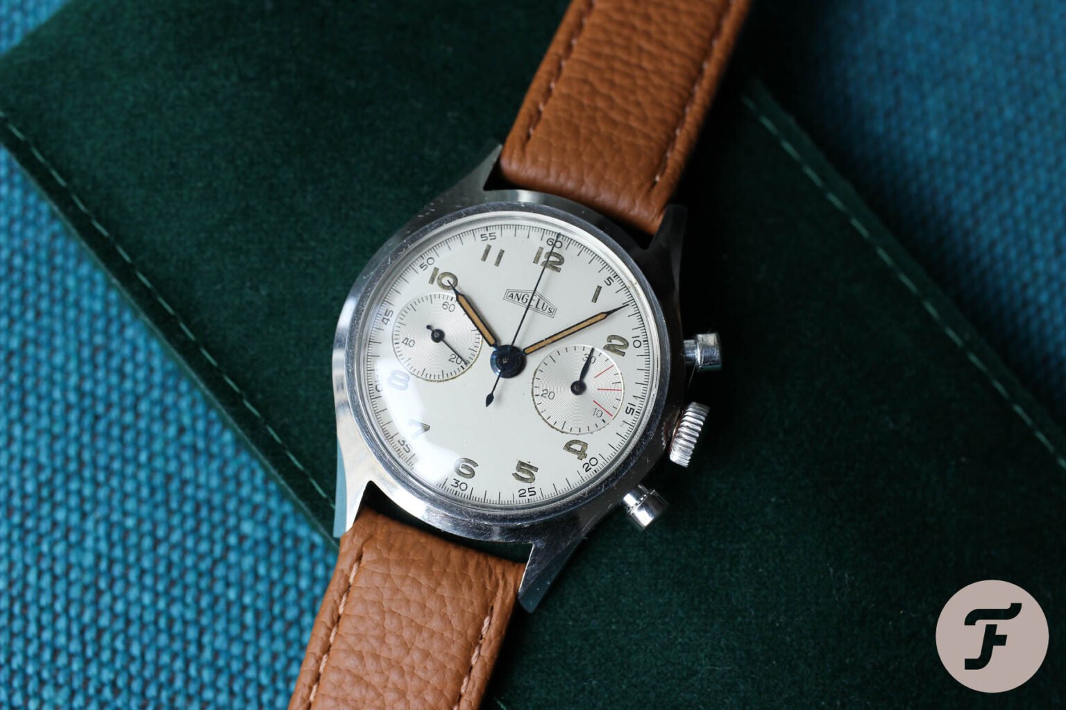 【F】 How Watches Work: Bi-Compax Vs. Tri-Compax