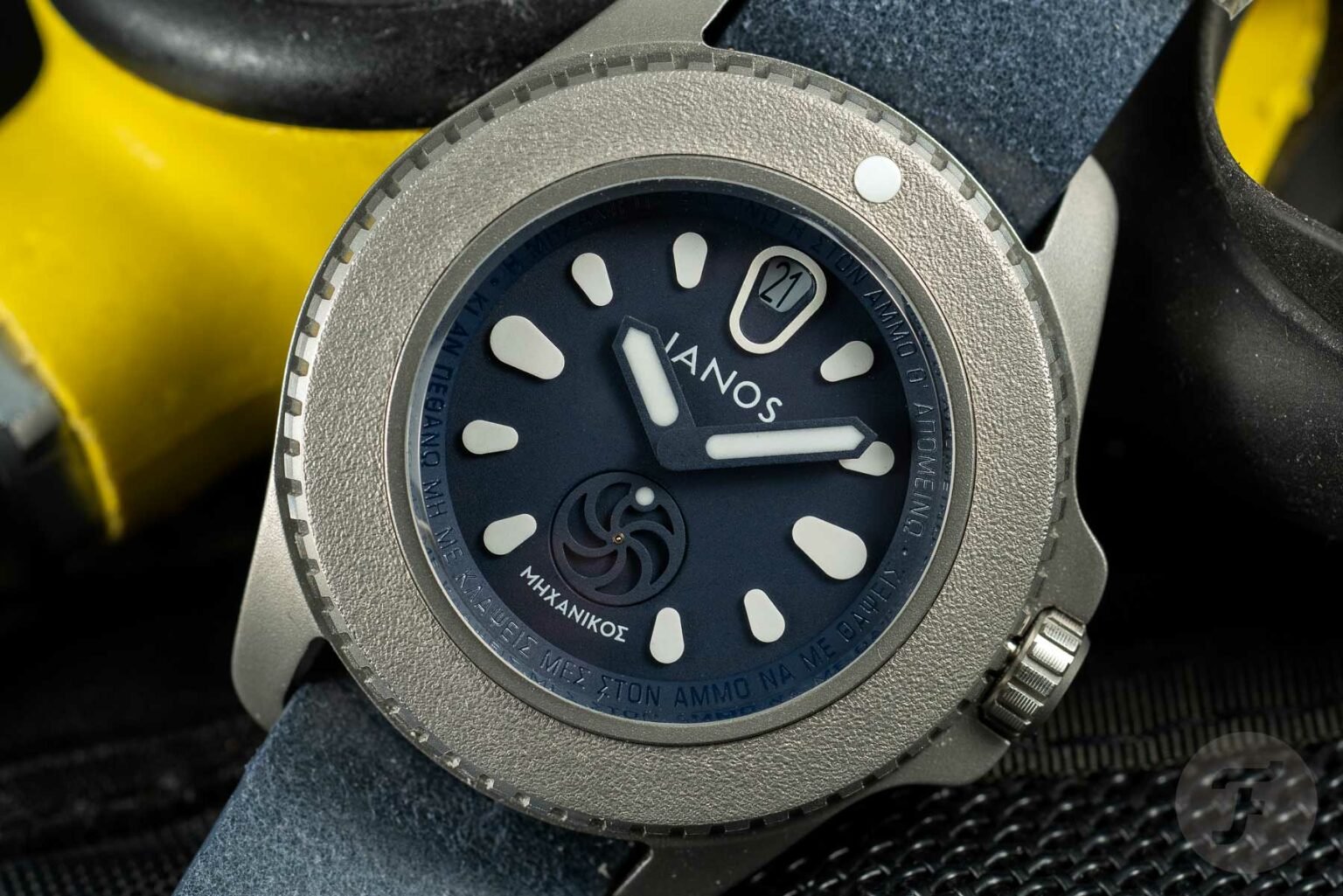 【F】Hands-On Review: The Ianos Mihanikos Dive Watch (2021)