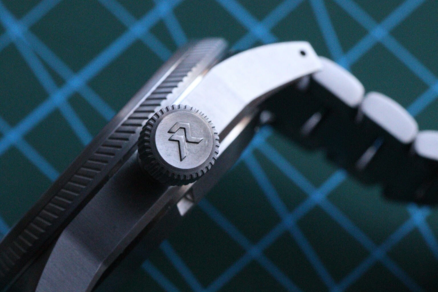 【F】 Hands-On Review: The RZE Fortitude Pilot's Watch (2021)