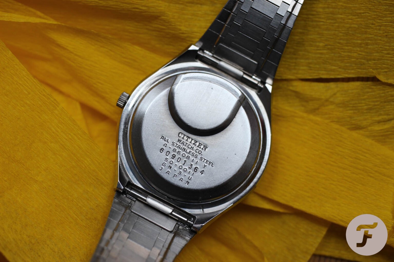 【F】 #TBT Citizen Crystron Solar Cell — Another World's First