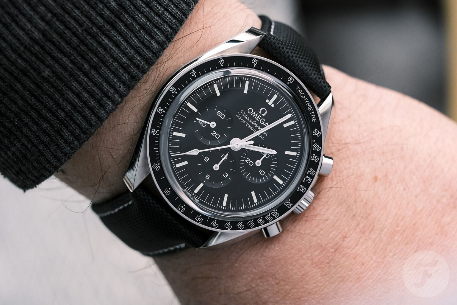 【F】 Watch Strap Review 57: Artem Sailcloth Loop-Less