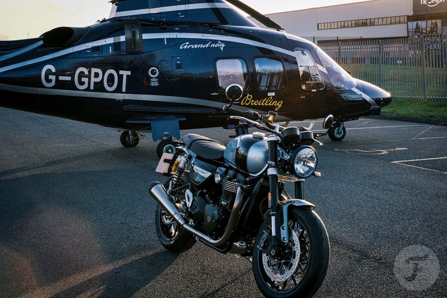 【F】 Breitling × Triumph Motorcycles Top Time Chronograph (Live Pics)