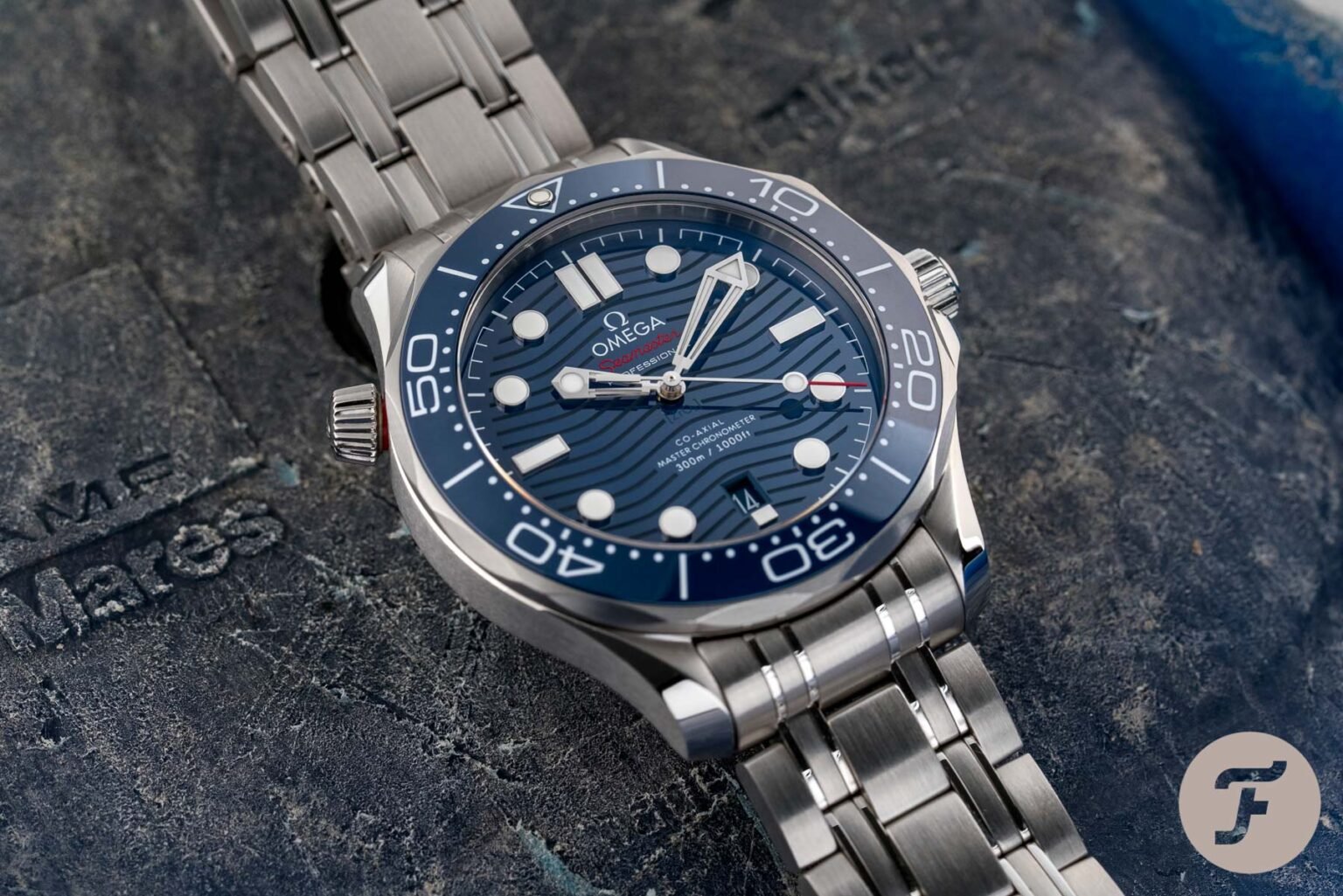 【F】 Omega Seamaster Professional 300M — Old Versus New