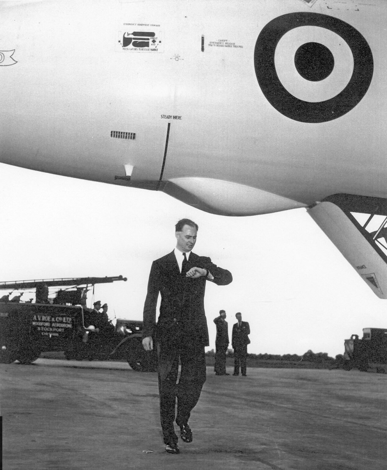 【F】 Breitling Chronomat — The Watch Of Wing Commander Roly Falk