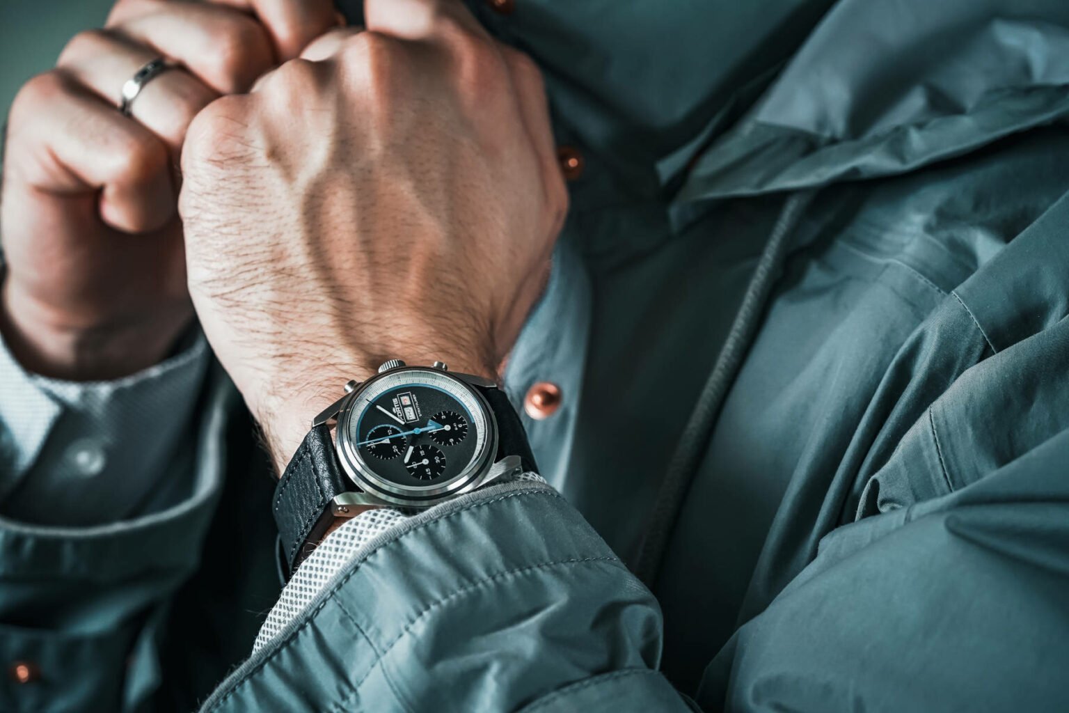 【F】 The New Fortis Stratoliner: The First Watch Pre-Tested in Space?