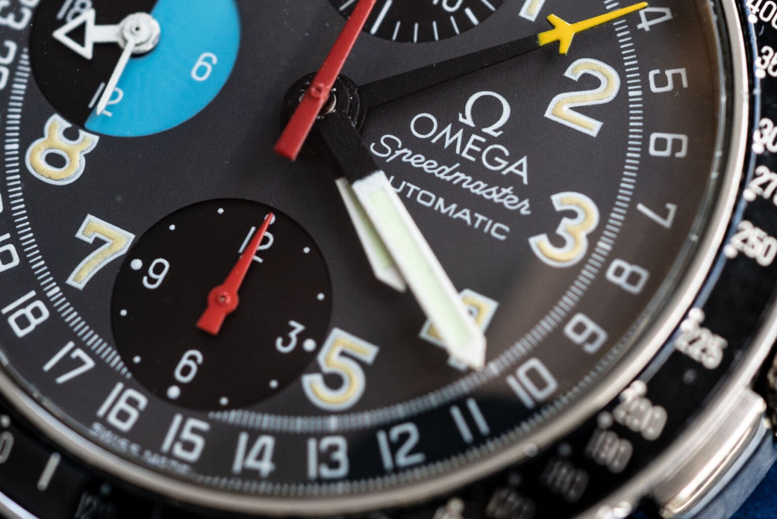 【F】 Up Close With The Omega Speedmaster Mk40 3820.53
