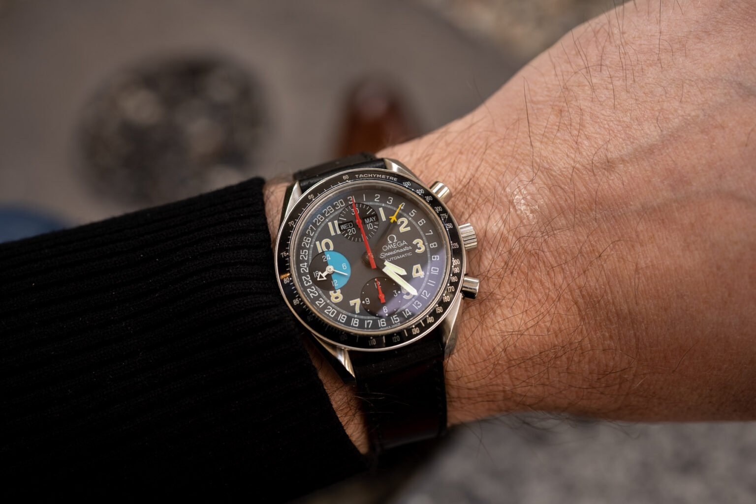 【F】 Up Close With The Omega Speedmaster Mk40 3820.53