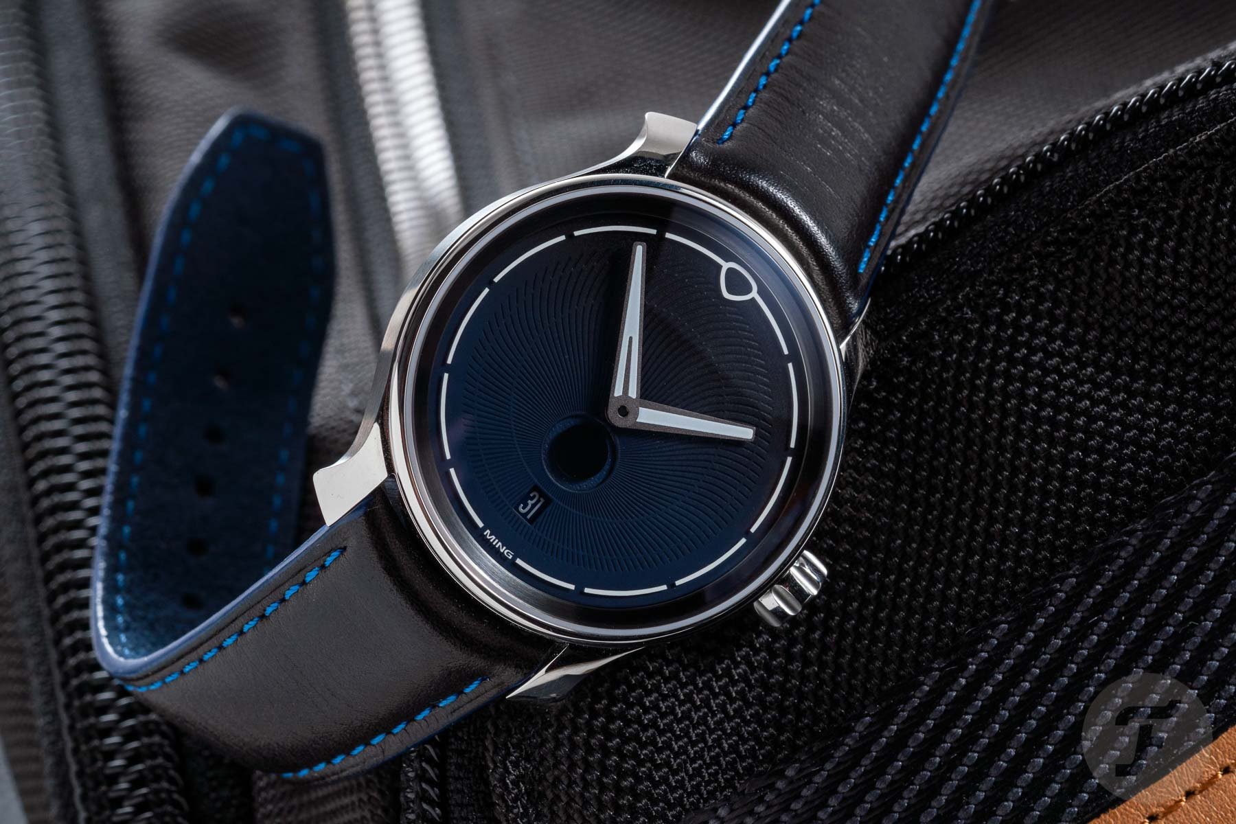 【F】 Hands-On With The MING 37.05 Moonphase