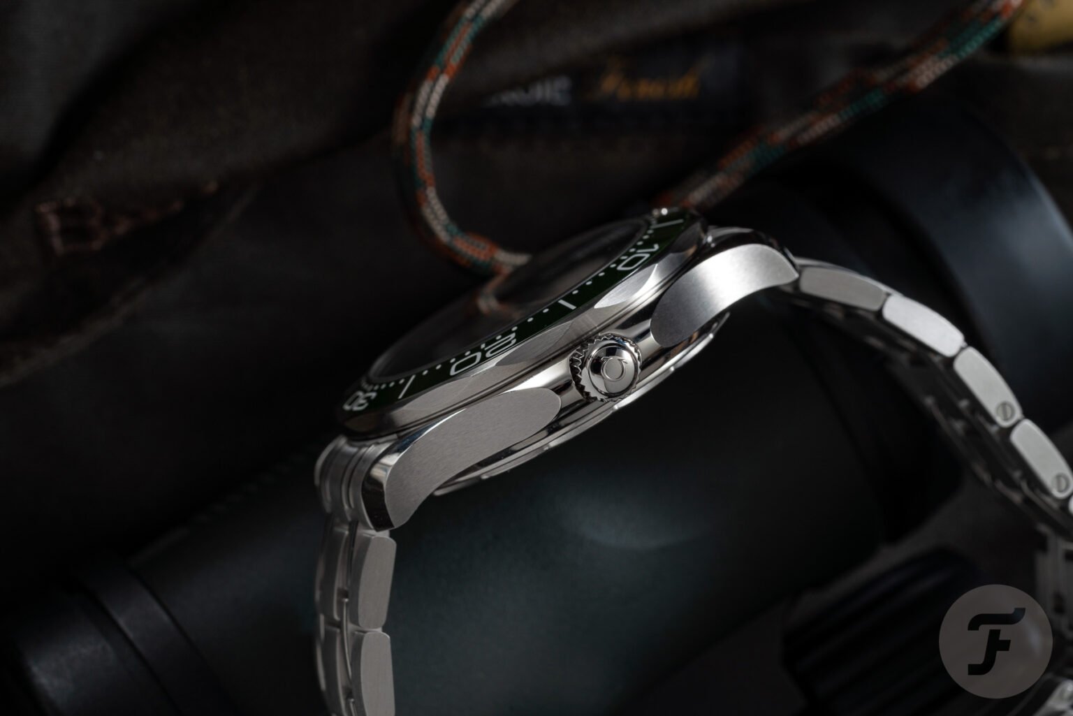 【F】 Hands-On: The Green Omega Seamaster Professional 300M