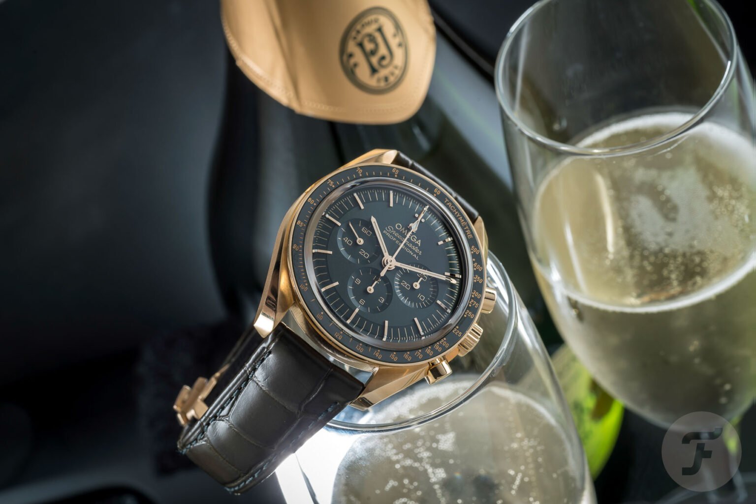 【F】 Hands-On: Omega's Green Speedmaster In Moonshine Gold