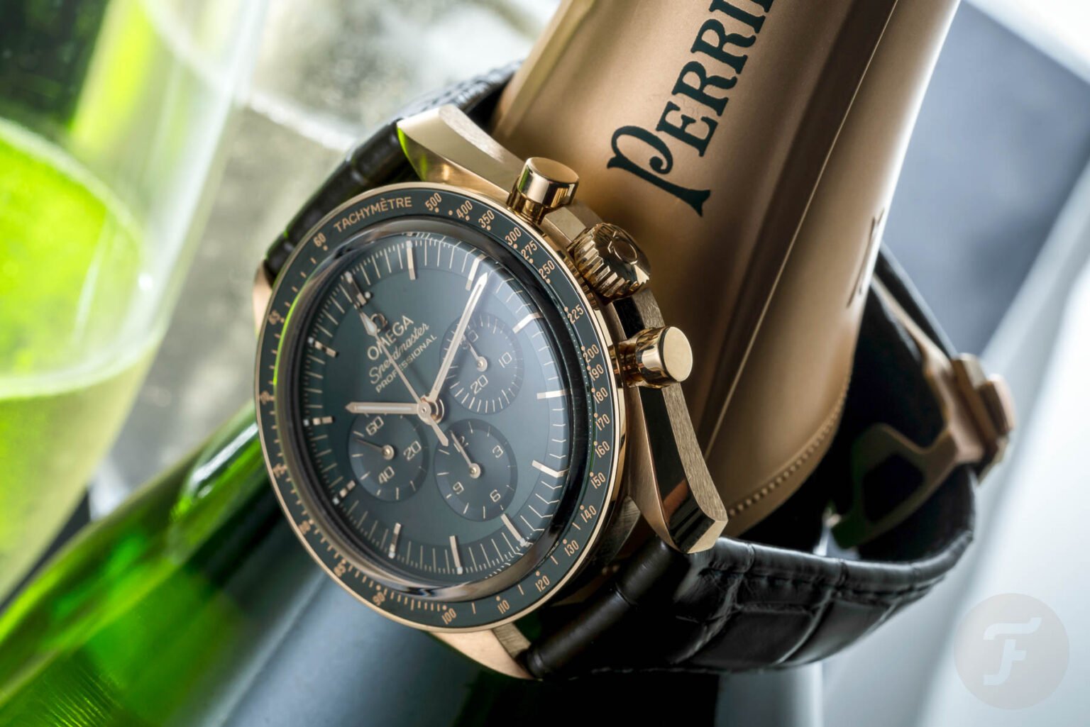 【F】 Hands-On: Omega's Green Speedmaster In Moonshine Gold