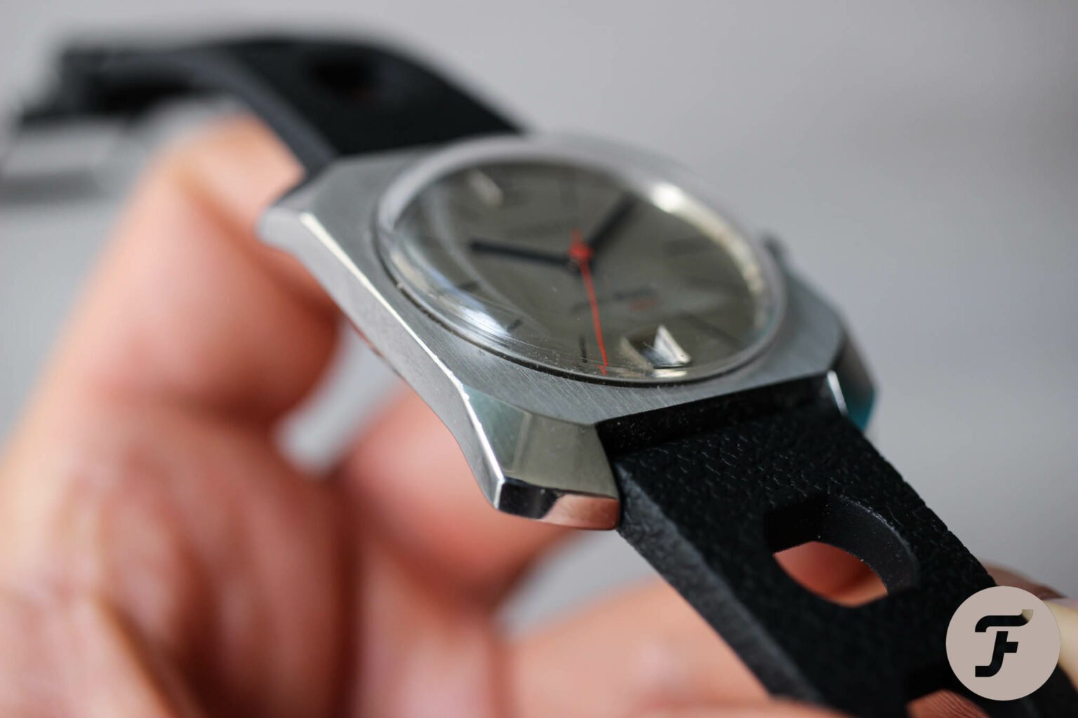【F】 #TBT Moeris 007 — The Only Original Bond-Licensed Watch